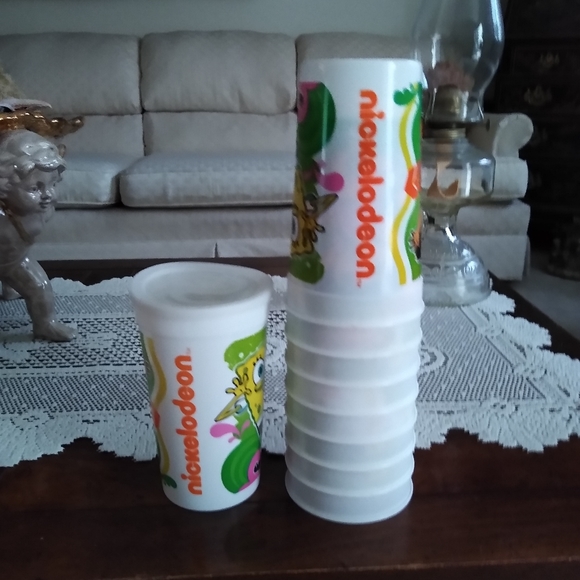 Nickelodeon | Other | Nickelodeon Plastic Cups With Lids | Poshmark